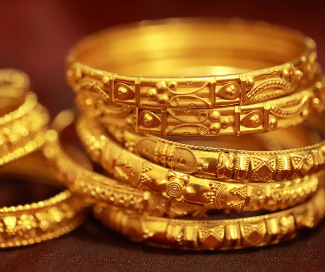 4 Indian Gold Gift Ideas That Never Fails To Impress – Indian Jewellery ...
